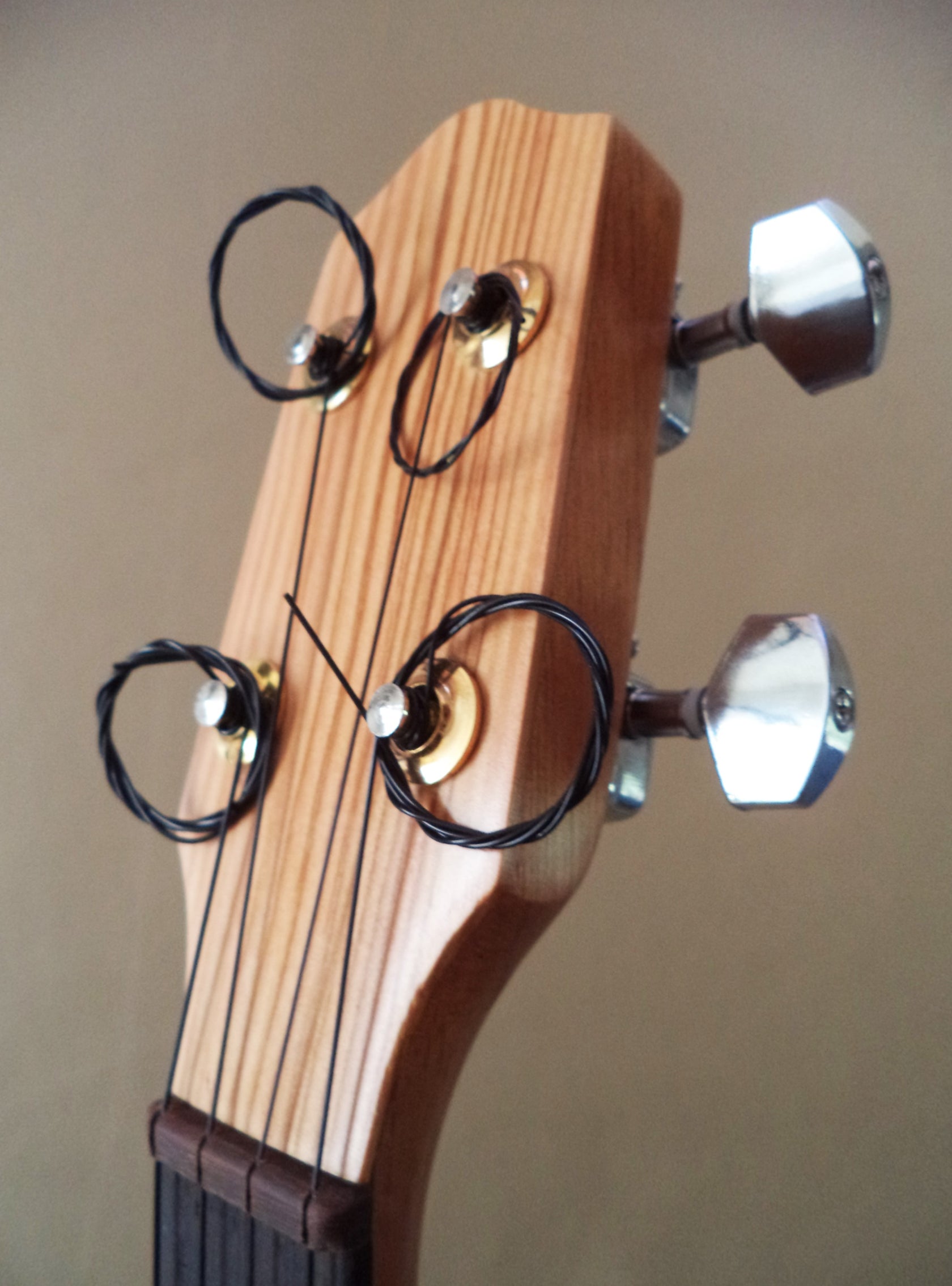 Cuatro Infantil Tipo A, Requinto de Cuatro y Ukulele Tenor "Tres en Un ...